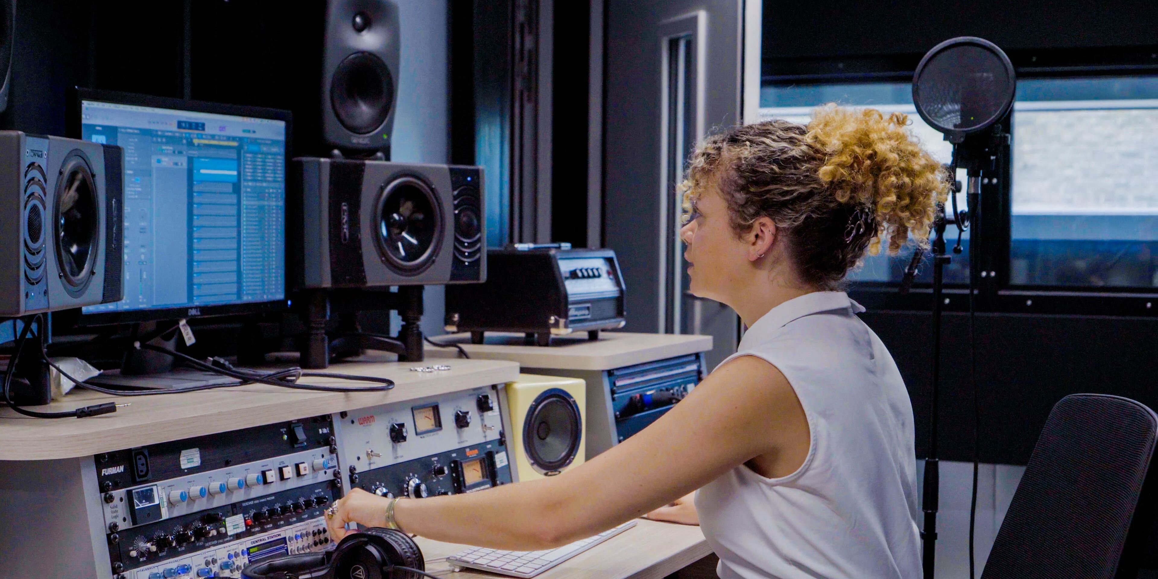 Clearing 2025: Apply Now to LCCM Music Degrees in London